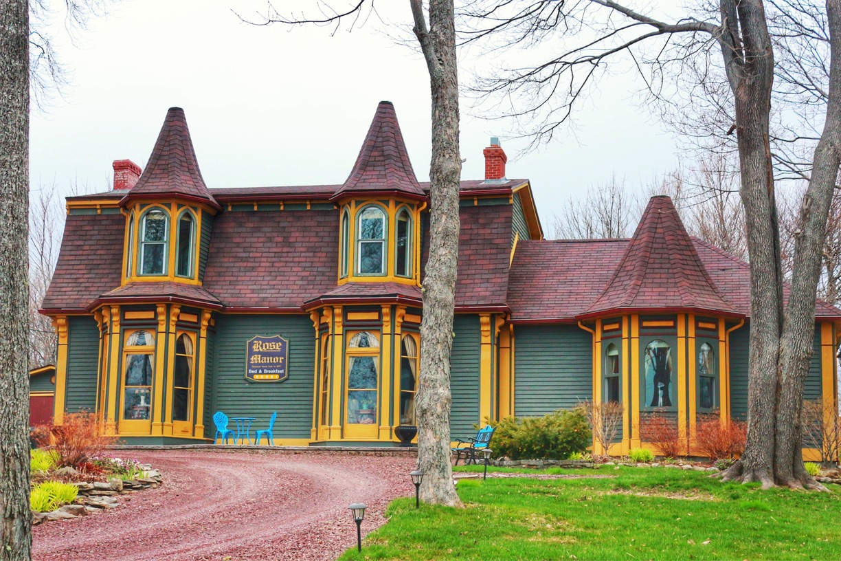 Rose Manor Inn - Celtic Life International